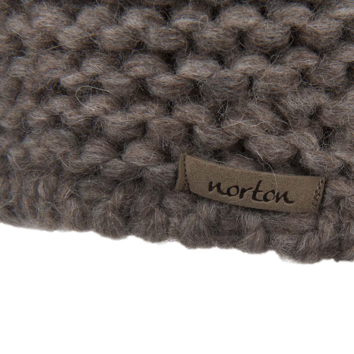 NORTON | Exklusive Strickmütze mit 3 Bommel --> hut.net